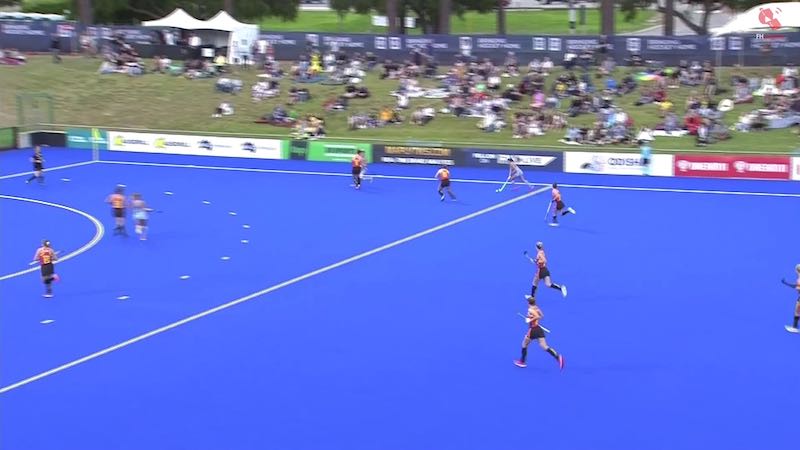 AUSvARG Back-pedalling to the back-line - FHumpires